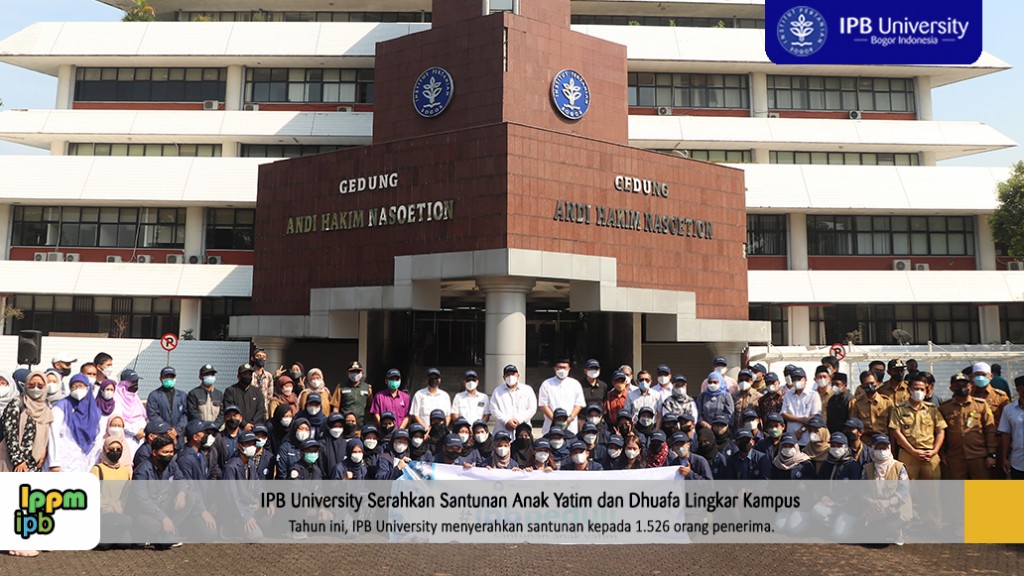 IPB University Serahkan Santunan Anak Yatim dan Dhuafa Lingkar Kampus ...